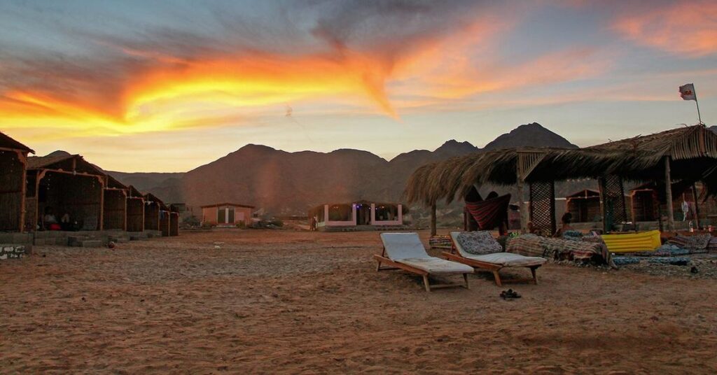 מתחמי חושות בסיני - Sinai Site